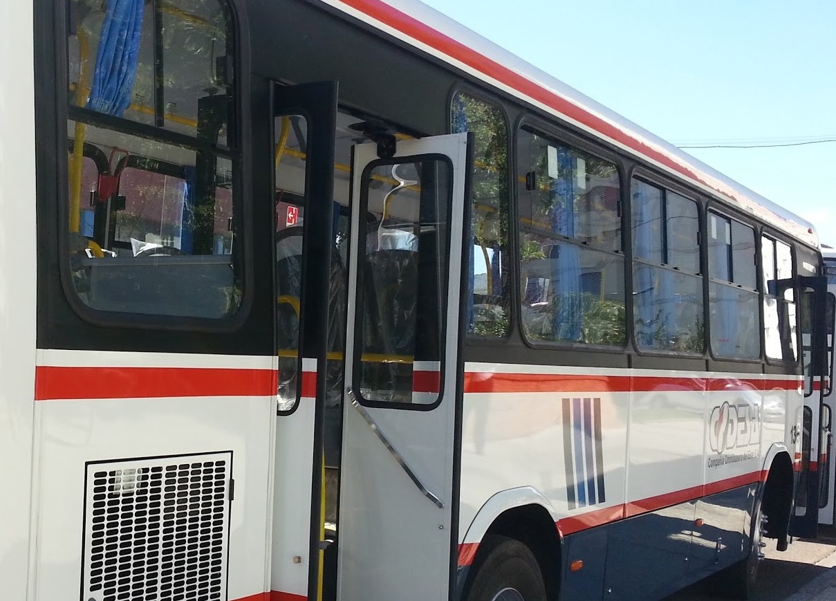 Codesa presenta 7 nuevas unidades, una de ellas para discapacitados ...